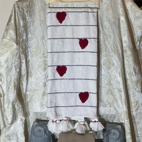 Rachael Ray | Bedding | Rachel Roy Decorative Throw | Poshmark